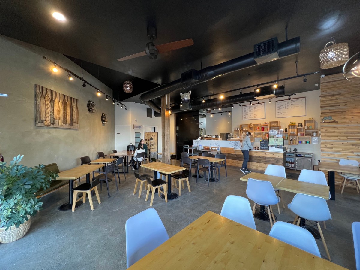 Review of Cafe Etoile in Langley, BC – Tim Cavey